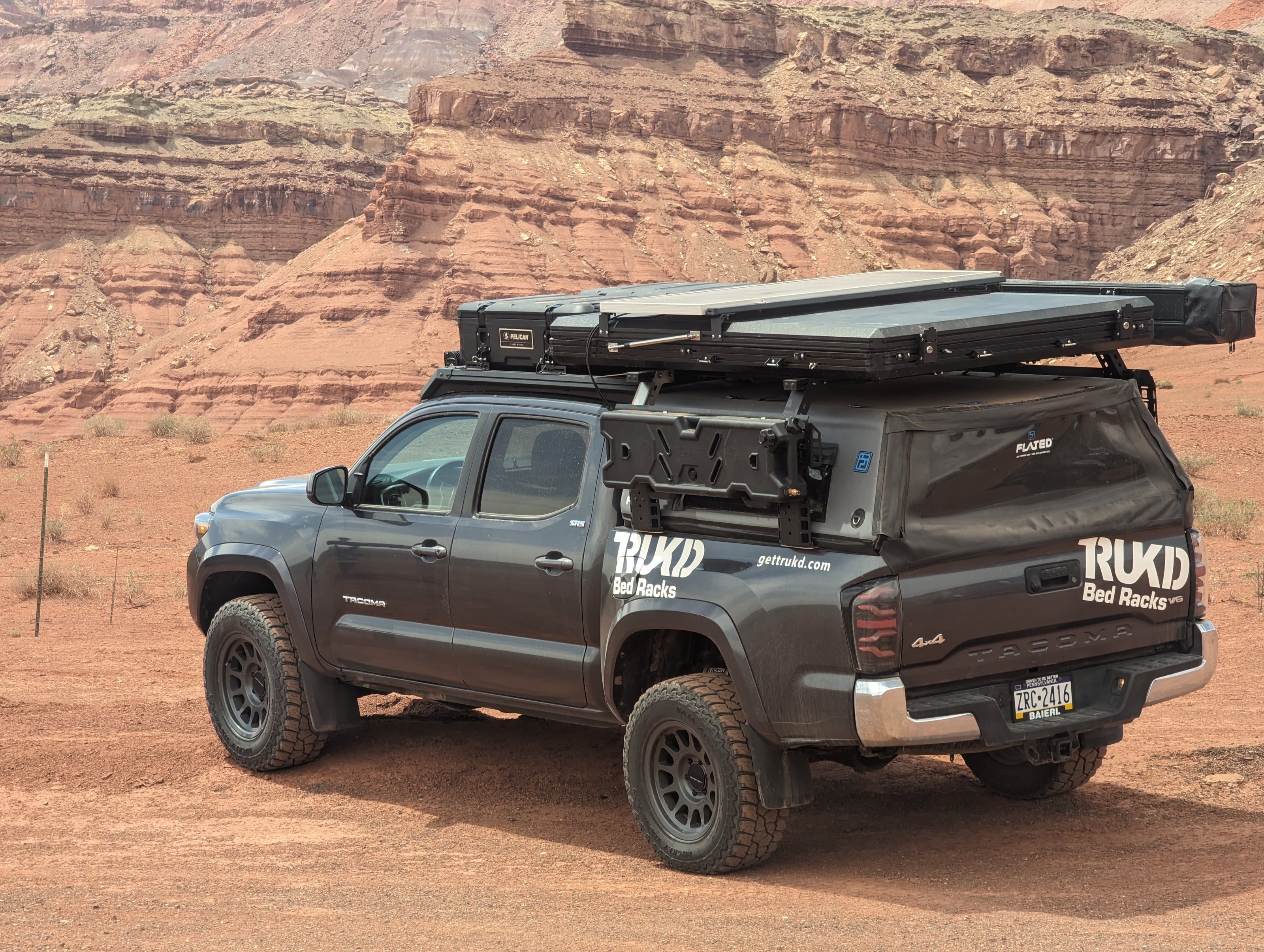 RSI Smart Cap vs TRUKD Bed Rack: A Showdown